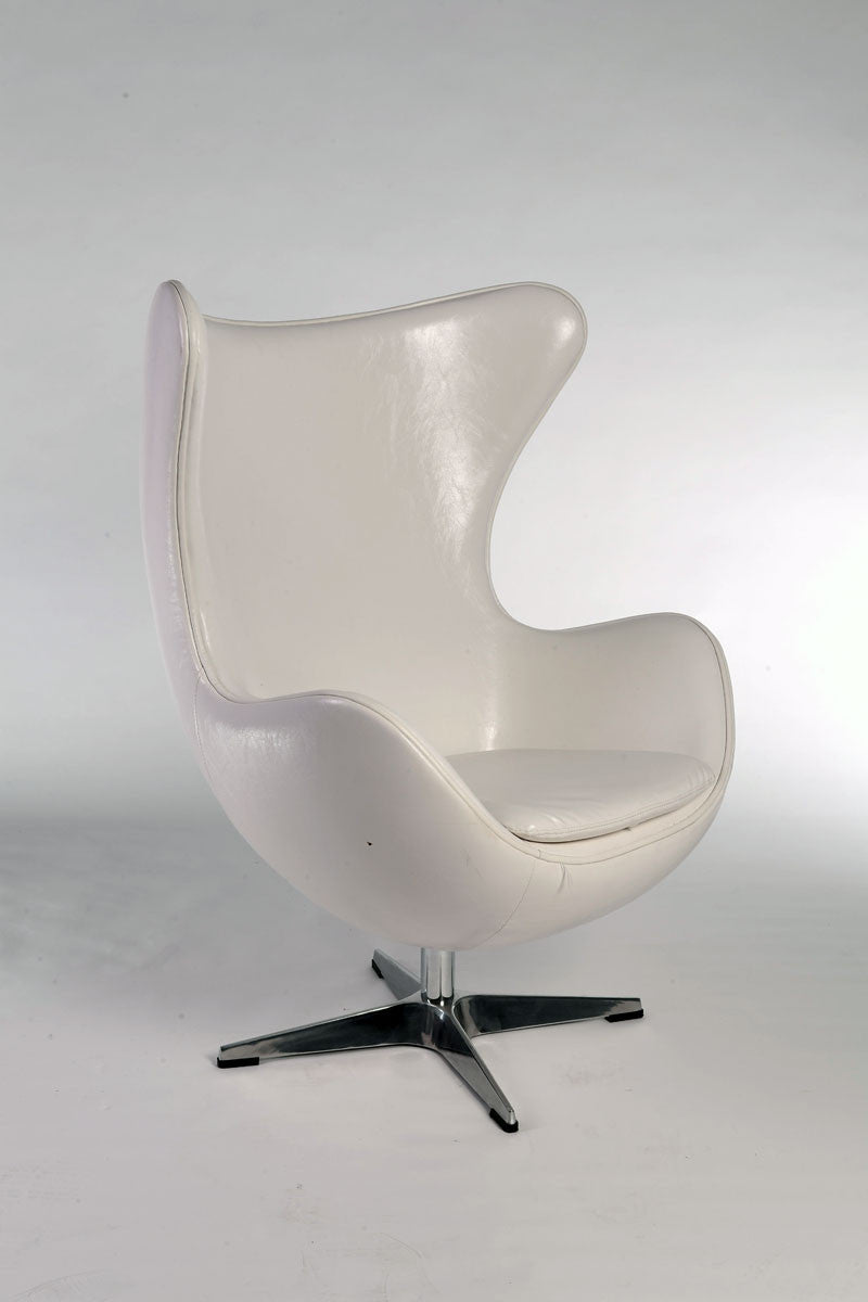 White Egg Chair – Illusions Rentals